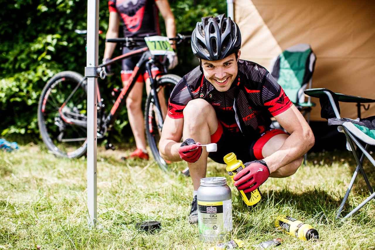 Infografika: SIS uzturs un enerģijas uzņemšanas plāns SEB MTB posmiem ar Sportland/Bottecchia ...
