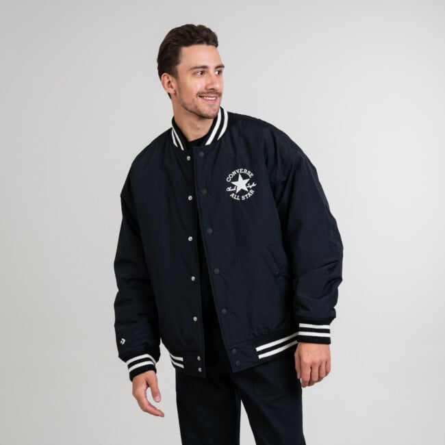CONVERSE MEN'S VARSITY GRAPHIC BOMBER JACKET jakas un parkas