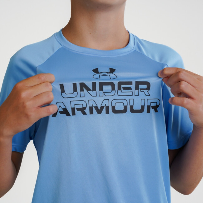 UNDER ARMOUR BOYS' TECH™ SPLIT WORDMARK SHORT SLEEVE T-SHIRT topi un krekli